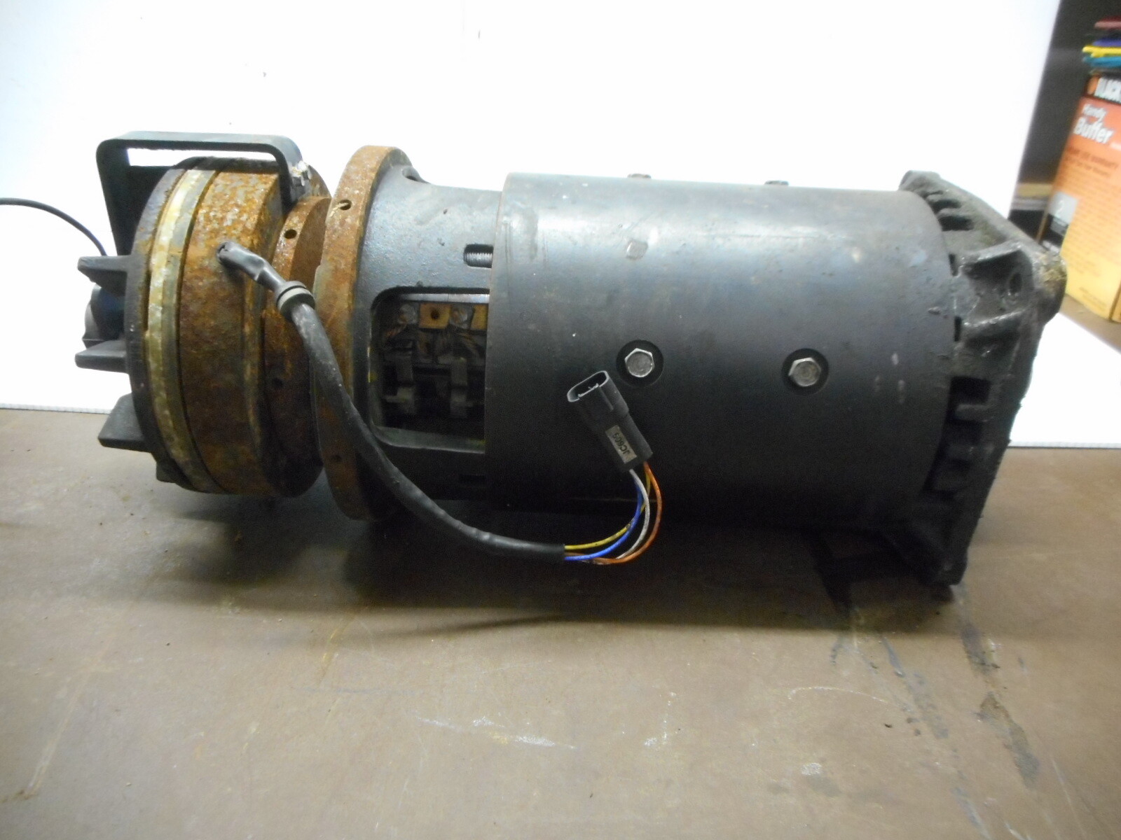 Crown Forklift RR5200-45 Electric Drive Motor 36V P/N 020615-002 Model ...