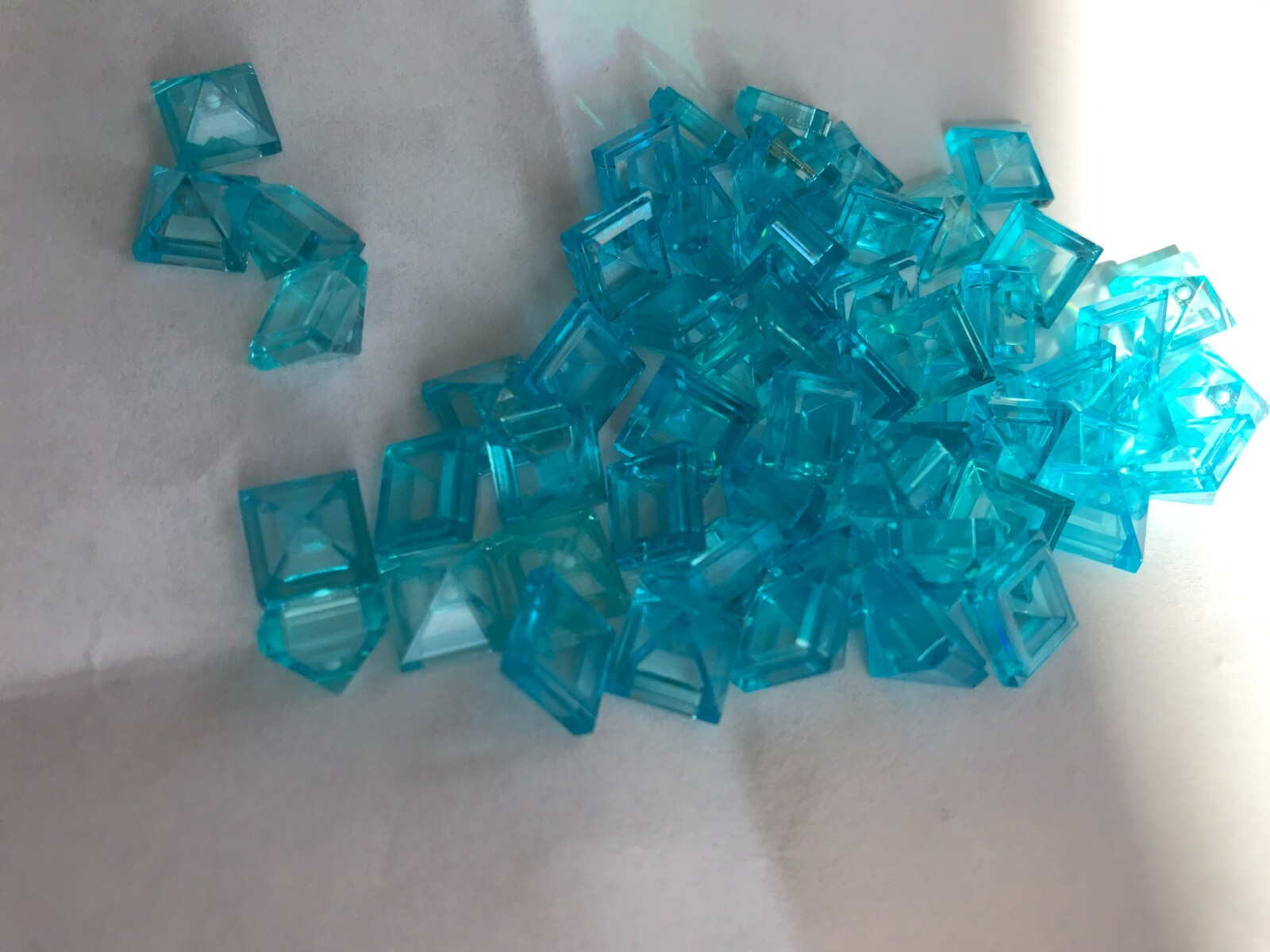 LEGO- NEW- #22388-TRANS LIGHT BLUE-SLOPE 45 1 X 1 X 2/3 QUAD CONPLEX-25 ...