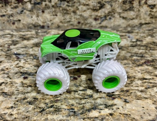 Spin Master Monster Jam INVERSE ALIEN INVASION Truck New 1:64 | eBay