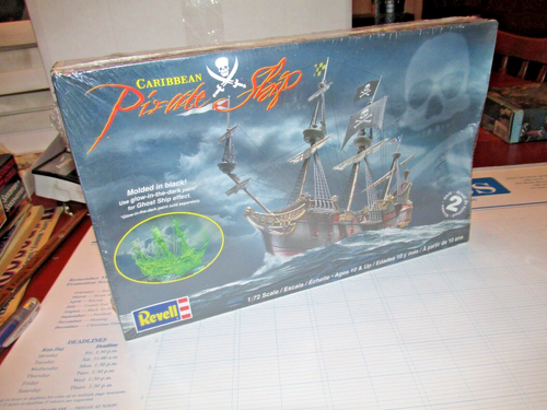Revell Caribbean Pirate Ship Plastic Model Kit 1:72 Sealed New 2009, 85 ...