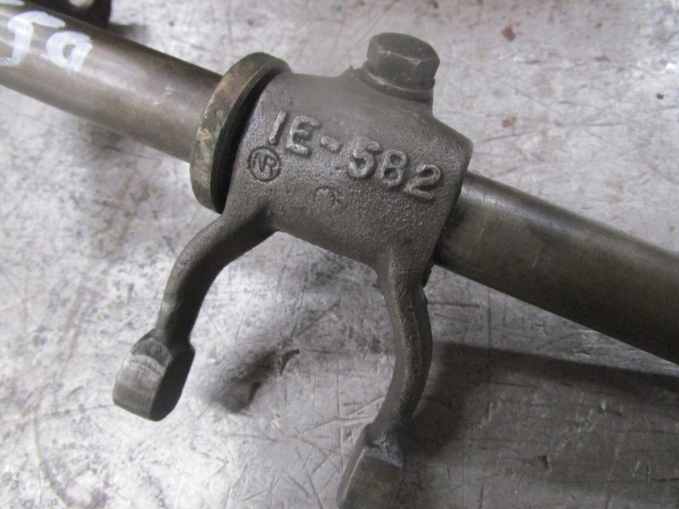 1960 Oliver 550 Original Pto Clutch Fork & Shaft IE-582 Tractor | eBay