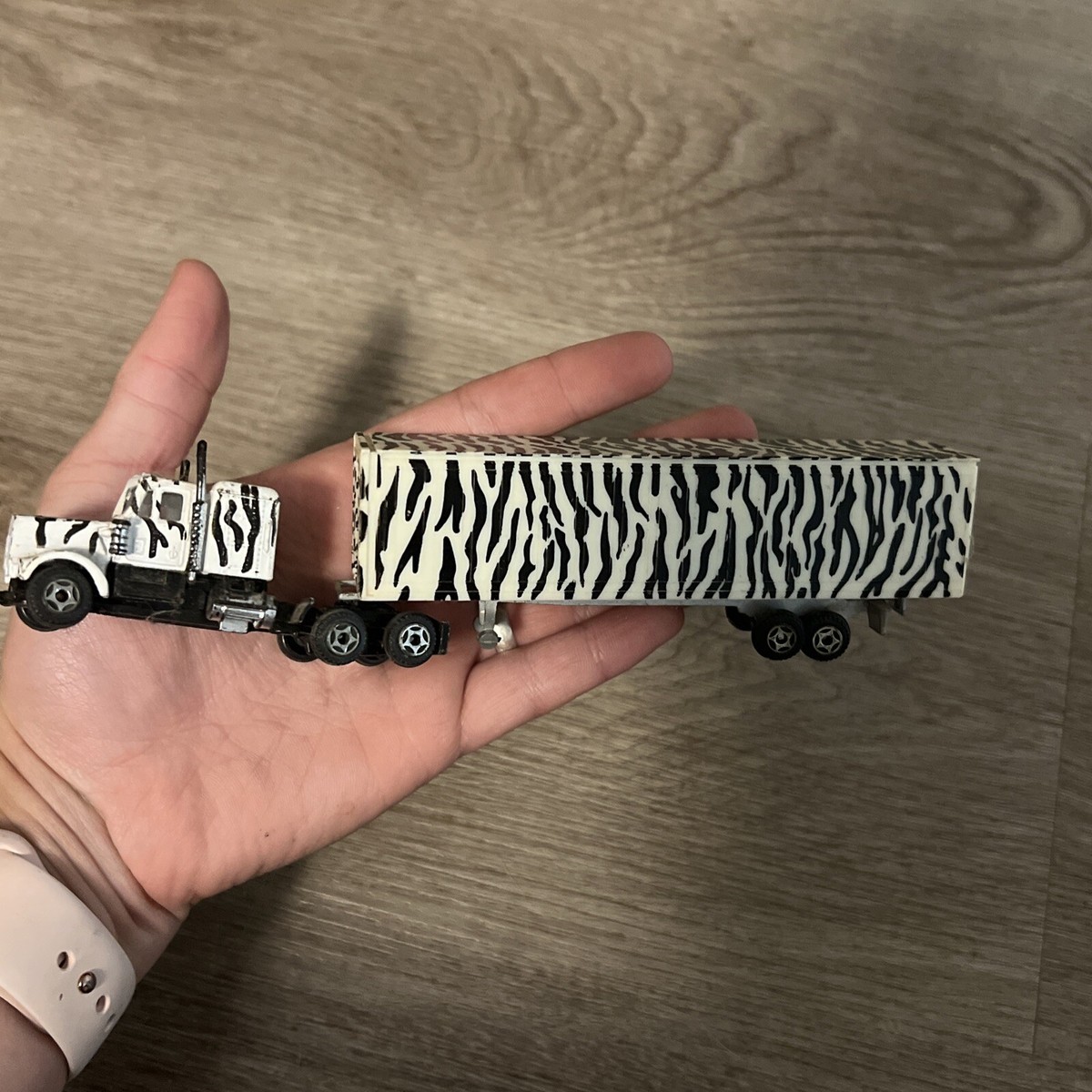 Wheeler Zebra Stripes