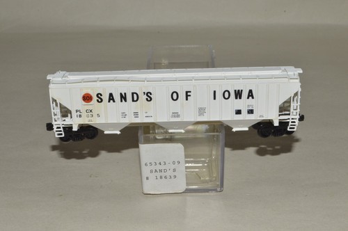 N scale InterMountain Sands of Iowa 4750 PS grain covered hopper car ...