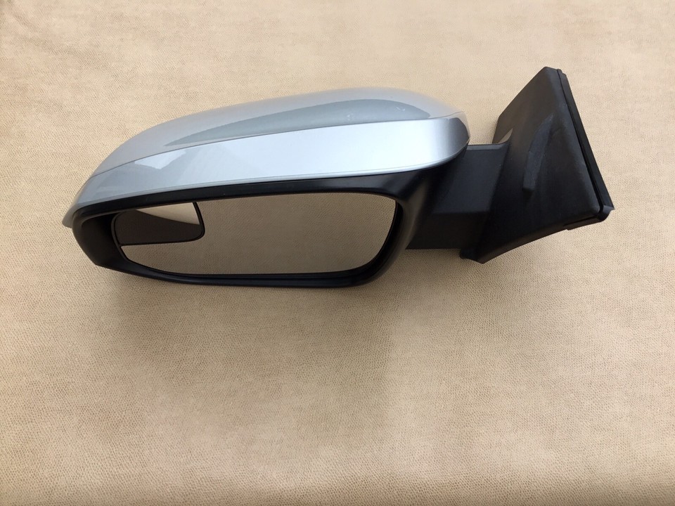 2016-2018 Toyota RAV4 Driver Door Power Mirror W/ Outer Turn Signal ...