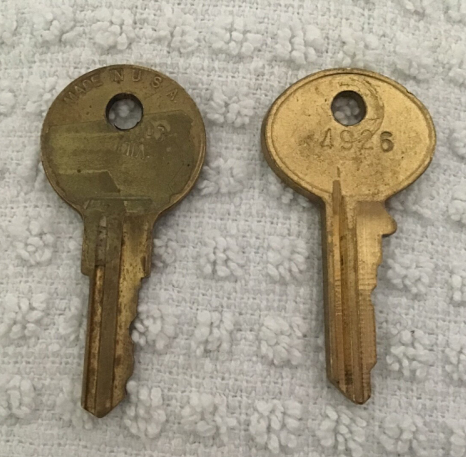 Two Hudson Vintage Key 4926 & VILL LOCK USA | eBay