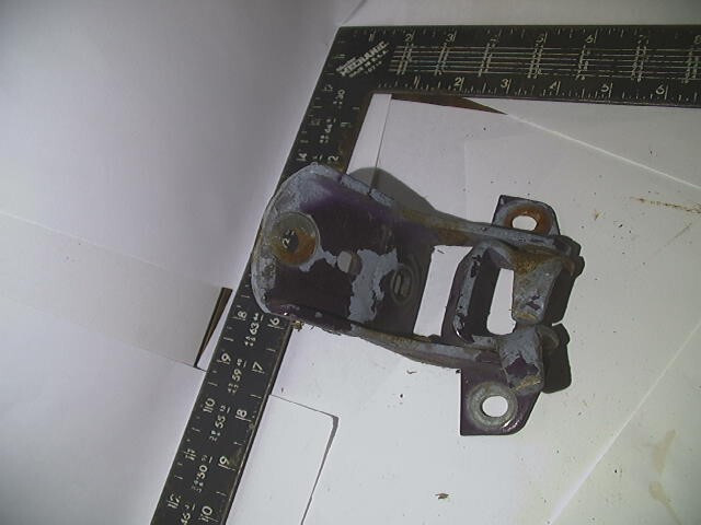 1994 FORD RANGER 4x2 DRIVER'S SIDE UPPER DOOR HINGE BENT | eBay