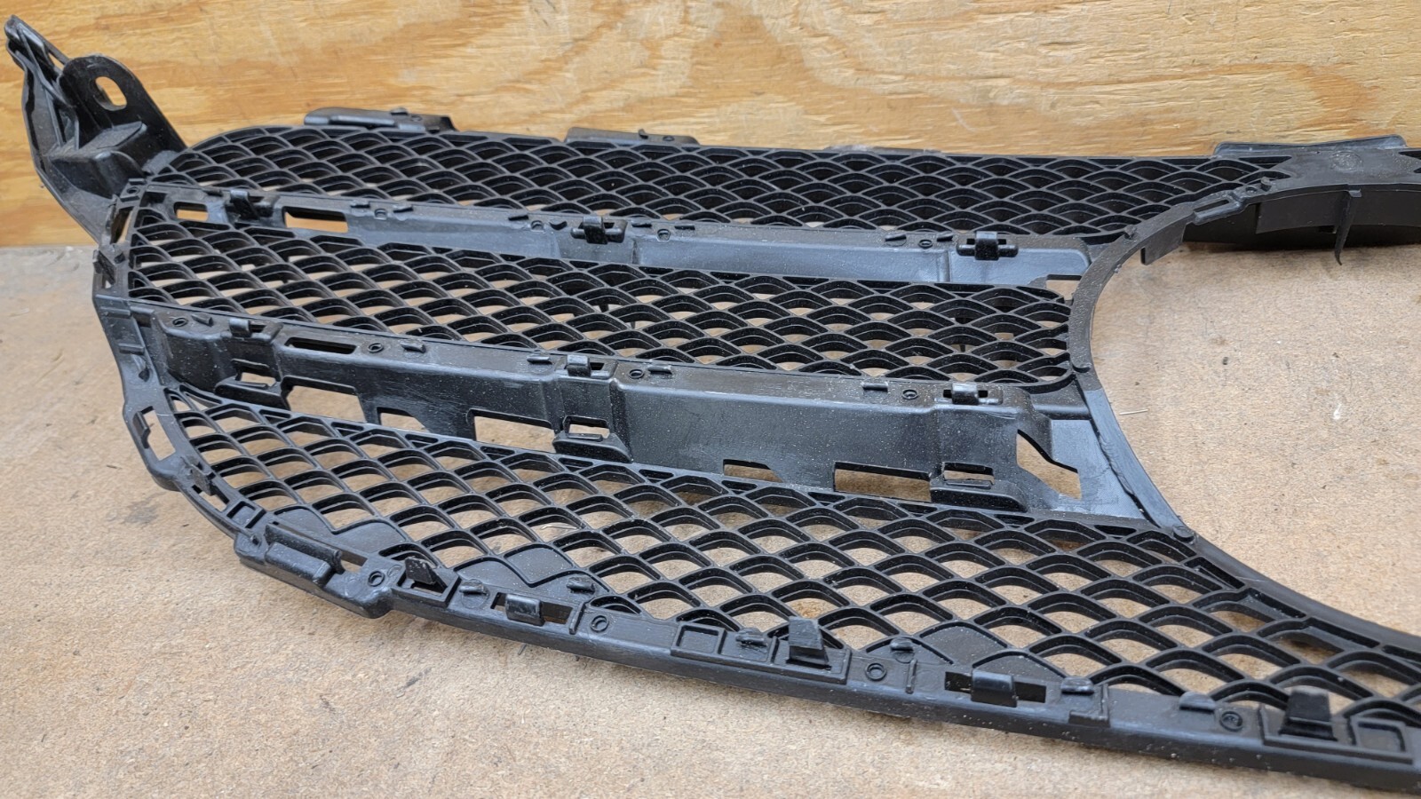 2015 2016 2017 2018 Mercedes C300 Front Bumper Grille Upper 2058880023 ...