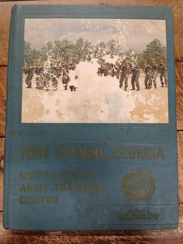 Us Army Basic Training 1968 Us Soldiers Vietnam War 1968 Hi Res Stock