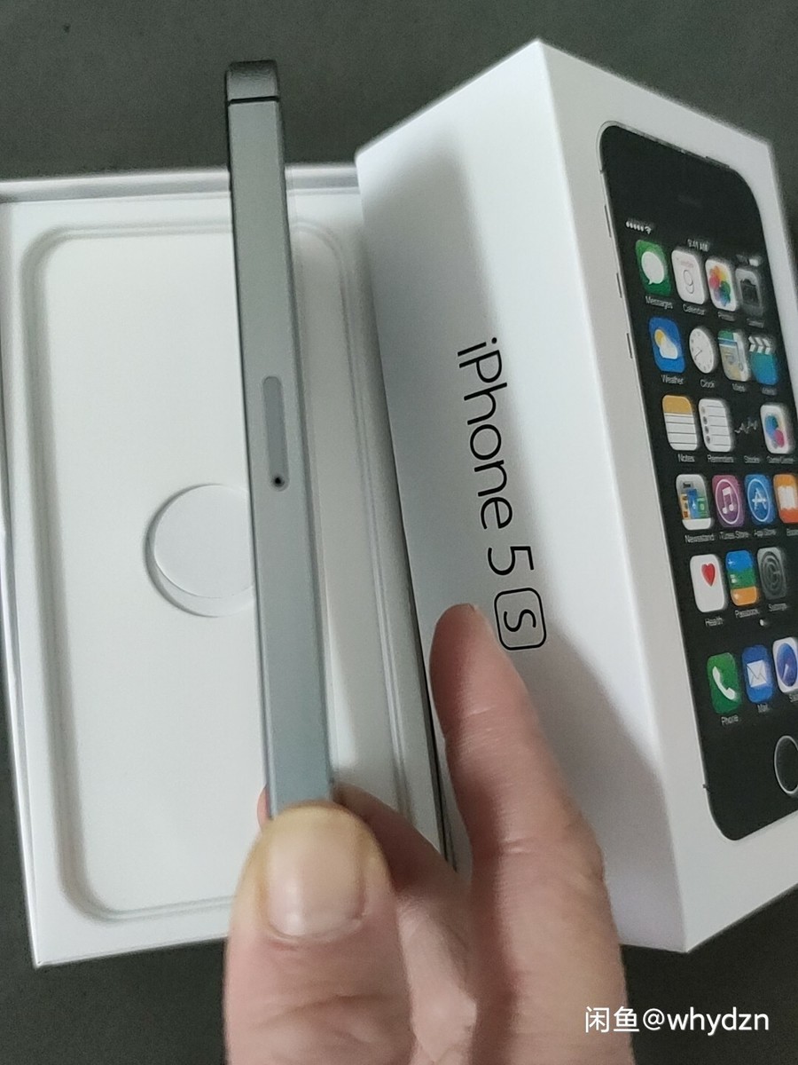 Iphone 5s Silver Box Sealed