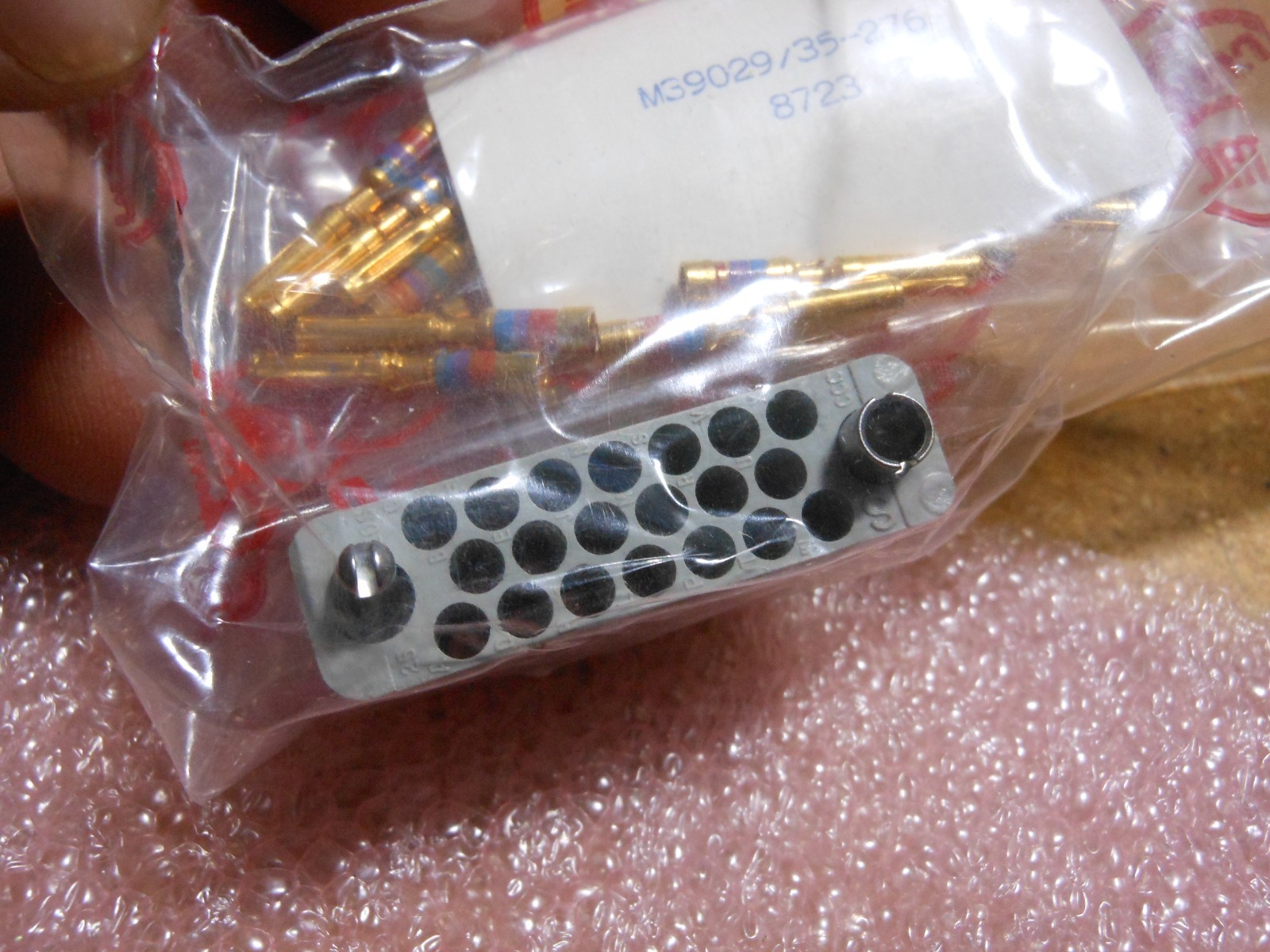 CONTINENTAL CONNECTOR WITH CONTACTS # M28748/4-D00G1A NSN 5935-00-205 ...