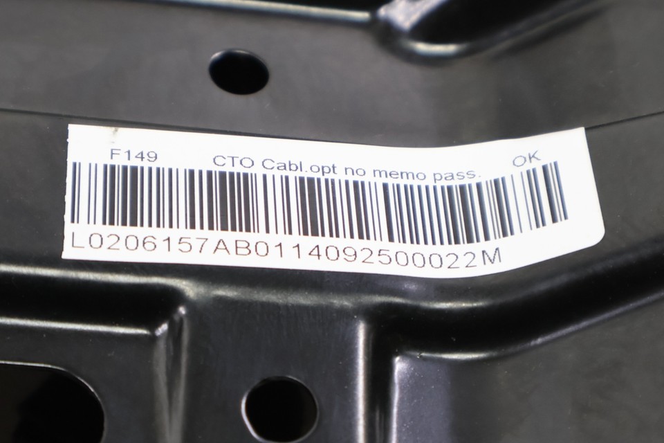 2015 - 2018 FERRARI CALIFORNIA T FRONT RIGHT SIDE SEAT LOWER TRACK ...