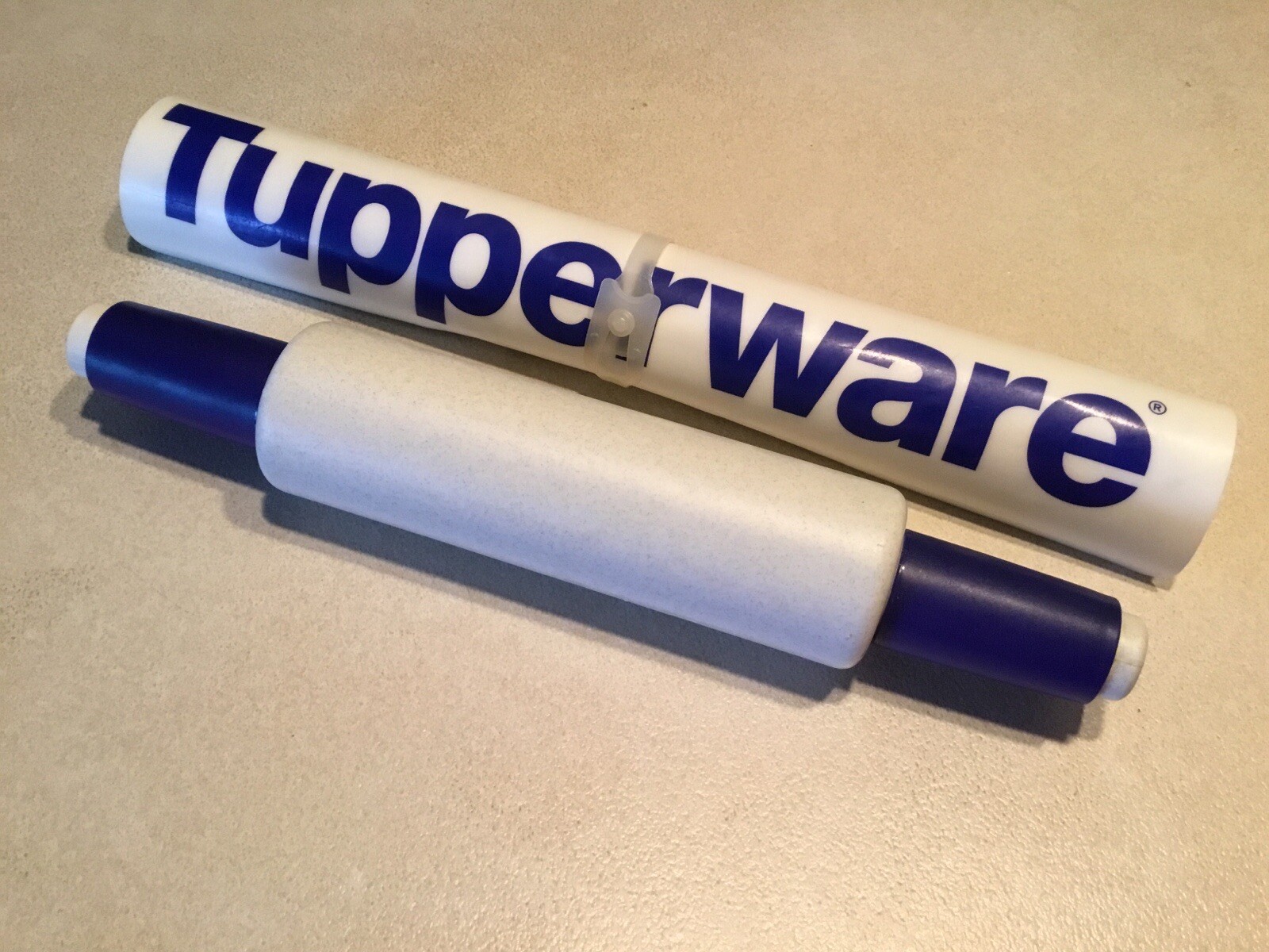 Tupperware Rolling Pin And Mat