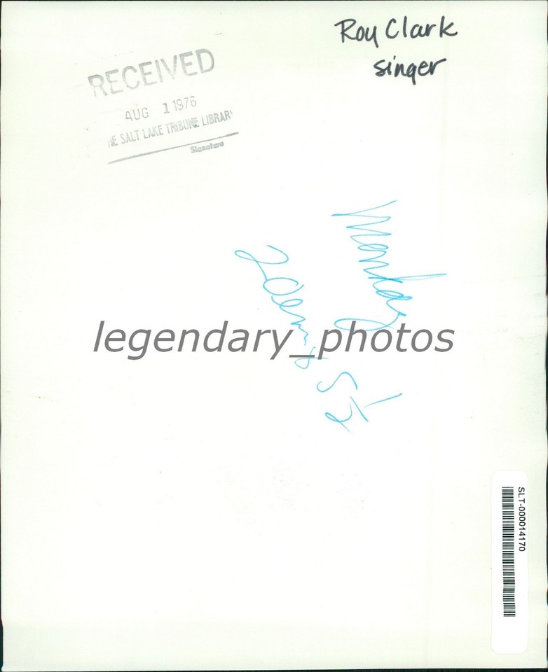 1976 Singer Roy Clark with Microphone and Smile Original News Service ...