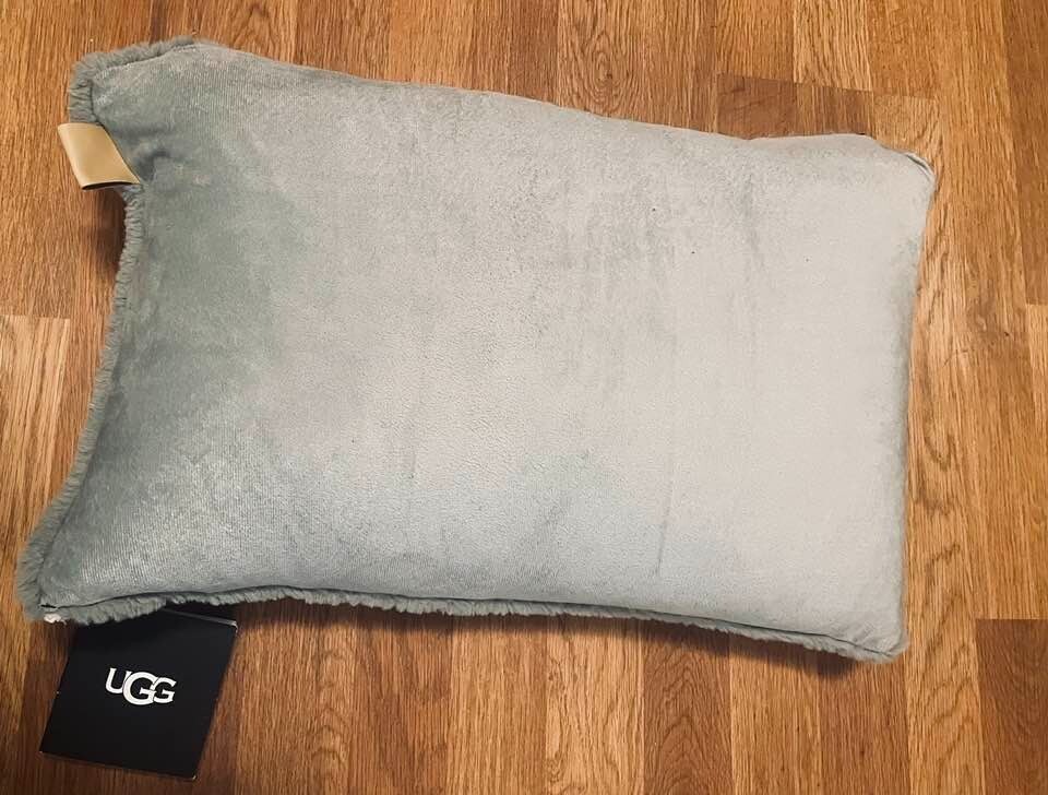 UGG Seal Gray Teddie Oblong Pillow NWT | eBay