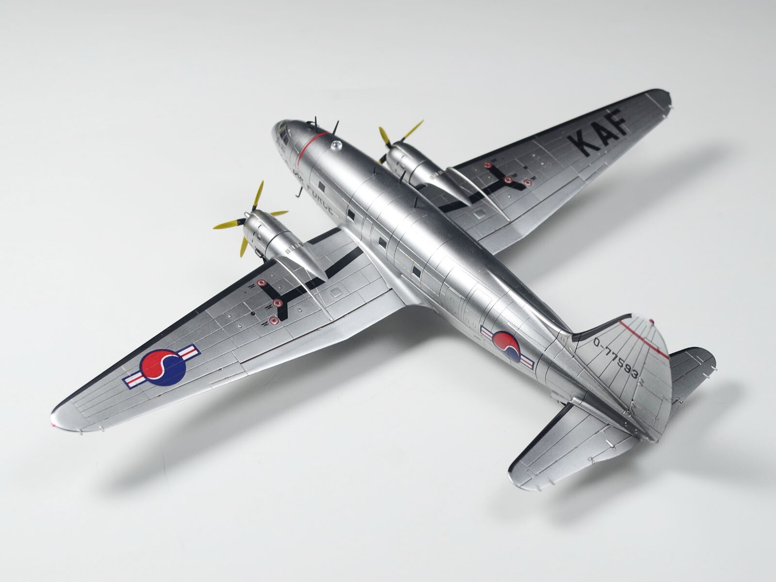 Wolfpack 1/144 C-46D Commando Twin Engine Cargo Aircraft Pla Model kit ...