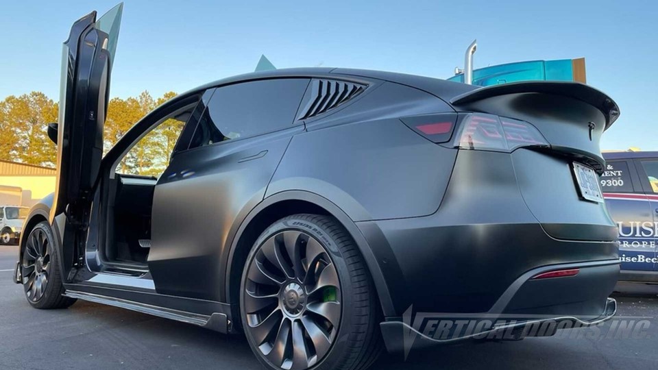 Tesla Model Y 2020-2023 Direct Bolt on Vertical Doors Inc kit lambo ...