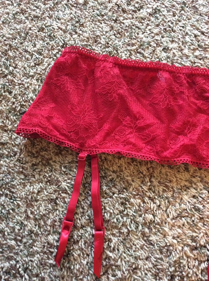 Gilligan & O' Malley Garter Belt Large Lace 4 Garter Hook NWOT | eBay