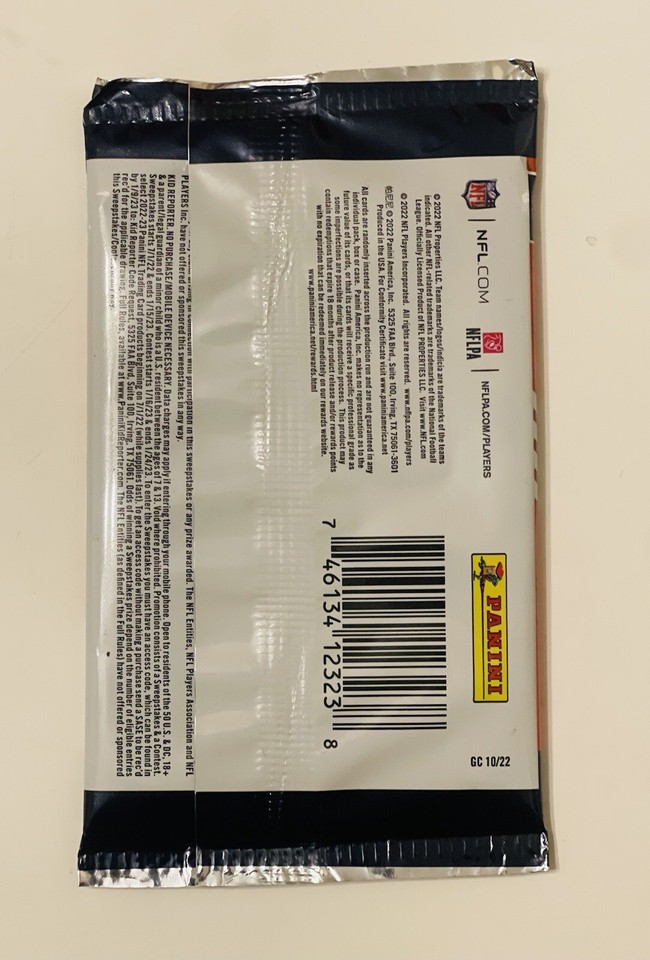 (1) 2022 Panini Absolute NFL Football Trading Cards Factory Sealed ...