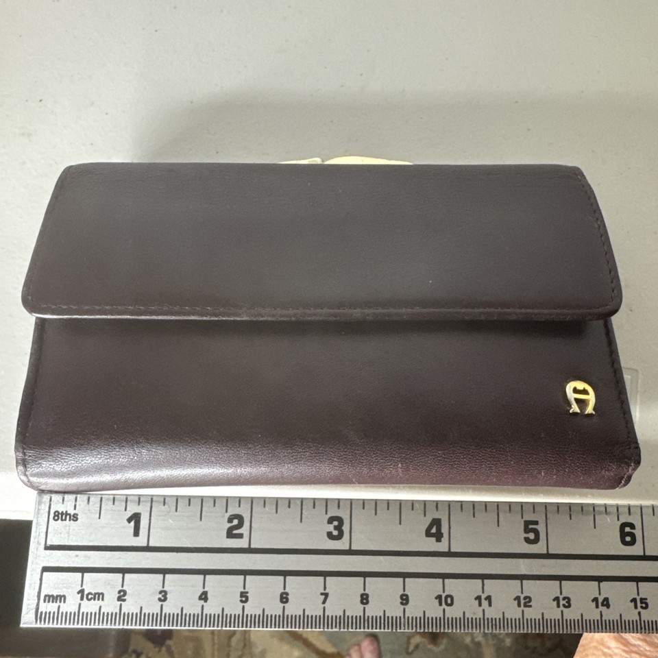 Vintage ETIENNE AIGNER Medium Leather Wallet Kisslock Coin Purse ...
