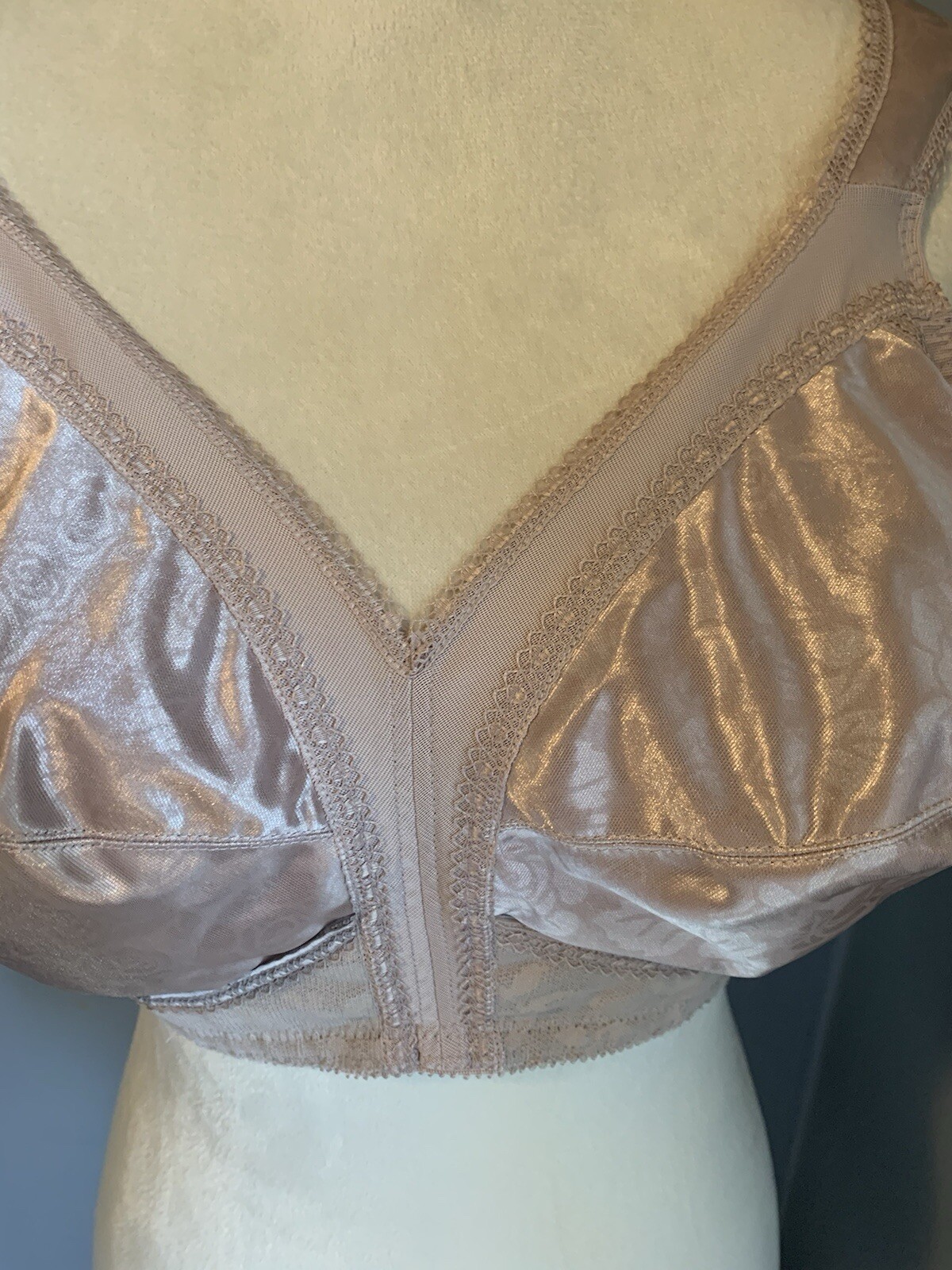 Playtex 18 Hour Wire free Bra Champagne 42D | eBay