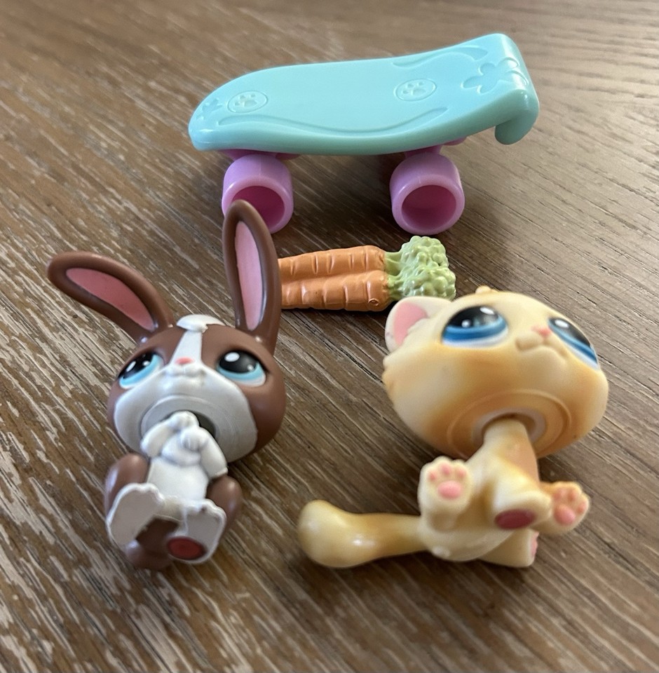 Littlest Pet Shop LPS Authentic Bunny Cat Skateboard 121 122 | eBay