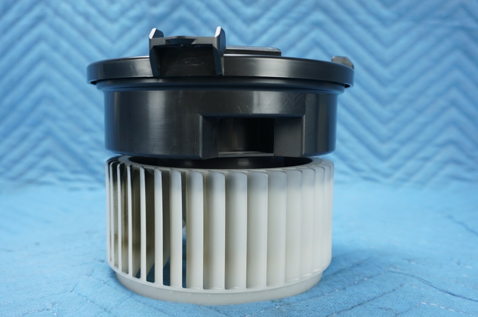 Lexus LX570 Rear AC Evaporator Blower Motor & Fan 87103-28111 2008-2020 ...