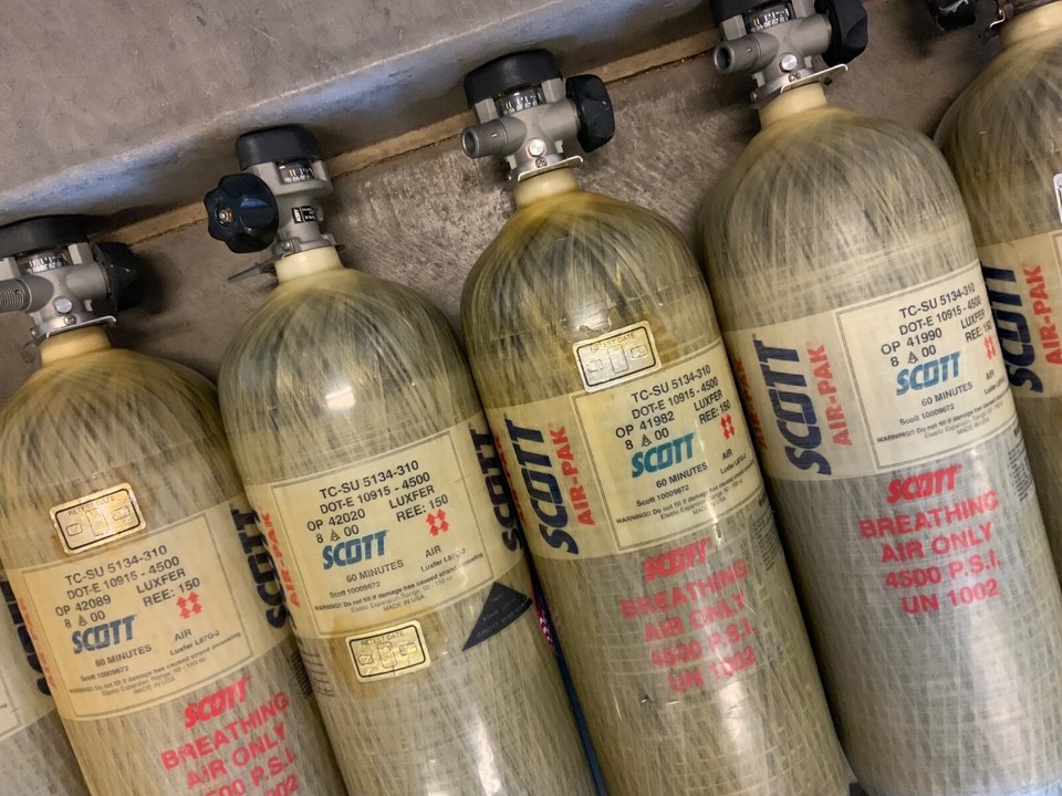 Scott 4500PSI 60MIN Firefighter SCBA Bottle Tank Cylinder Mfr 2000 ...