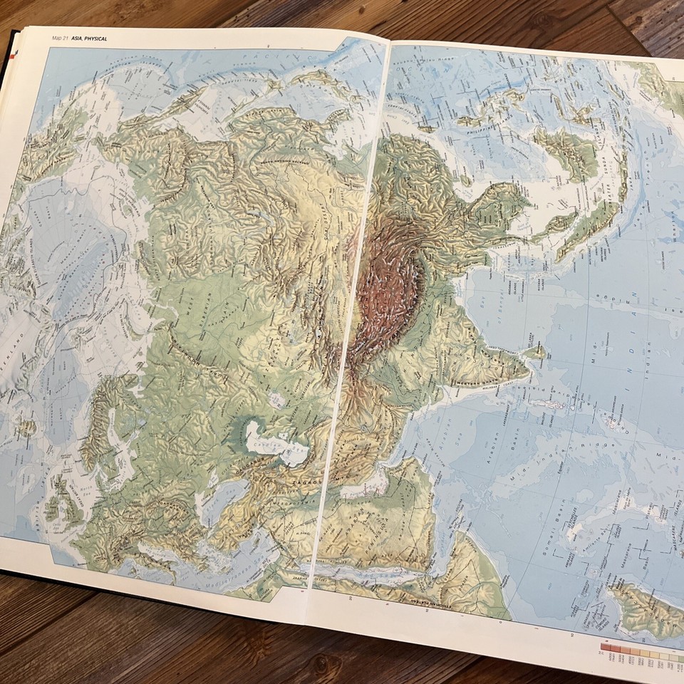 World Book Atlas 9780716631811 | eBay