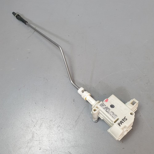 VW R36 Passat 3C B6 Fuel Filler Flap Throttle Control Element Module ...