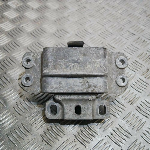 Audi A3 8P côté gauche du support moteur 2.0 essence 110kw 3C0199555P ...