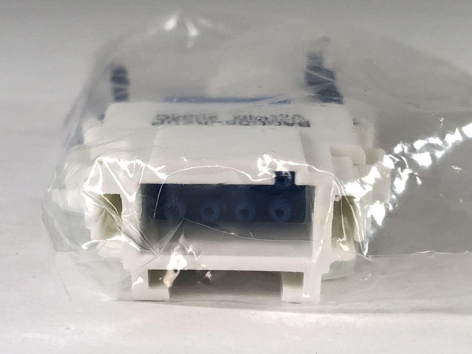 LOT OF (48) BOEING AIRCRAFT AEROSPACE CONNECTOR BACC65AK211P 8-POSN #16 ...