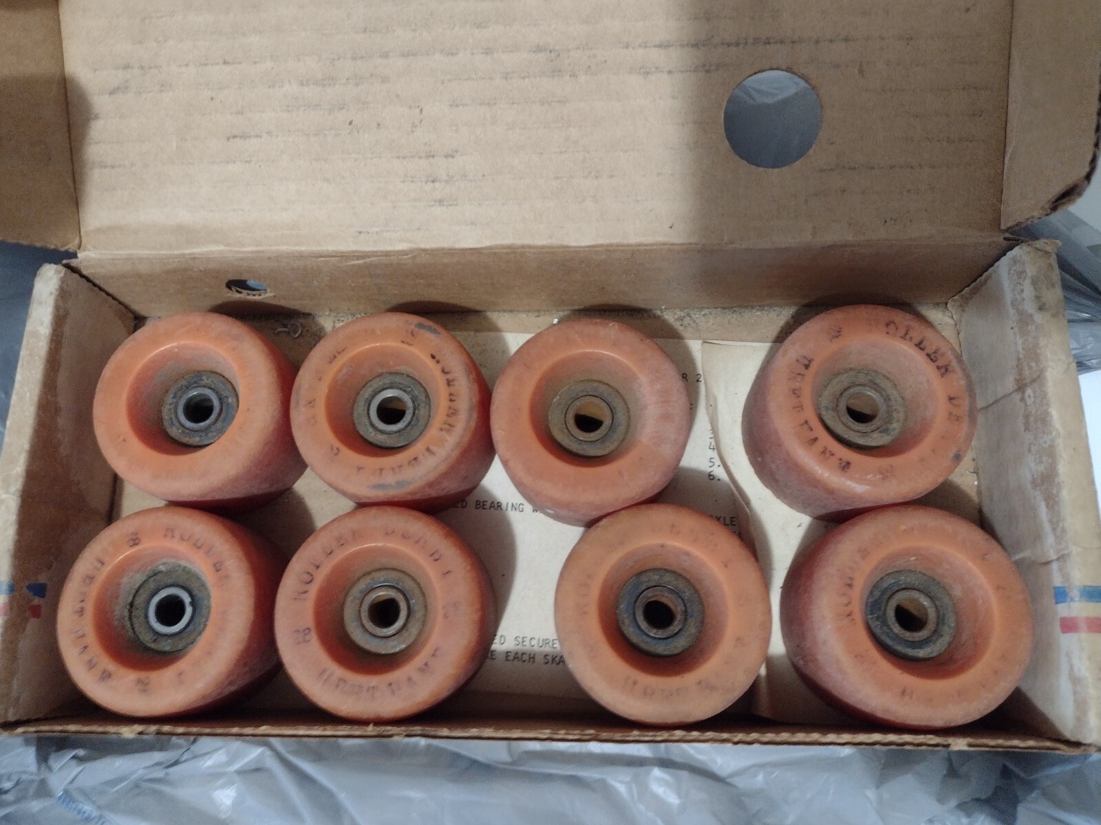 VINTAGE SET OF 8 ROLLER DERBY SKATE WHEELS KIT IN ORIGINAL BOX #23016 ...