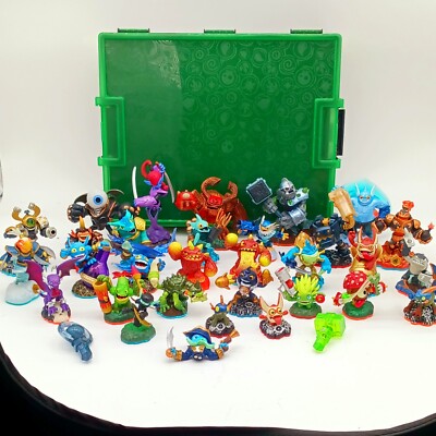Activision Skylanders Action Figures Lot 30 Figures + Storage Case | eBay