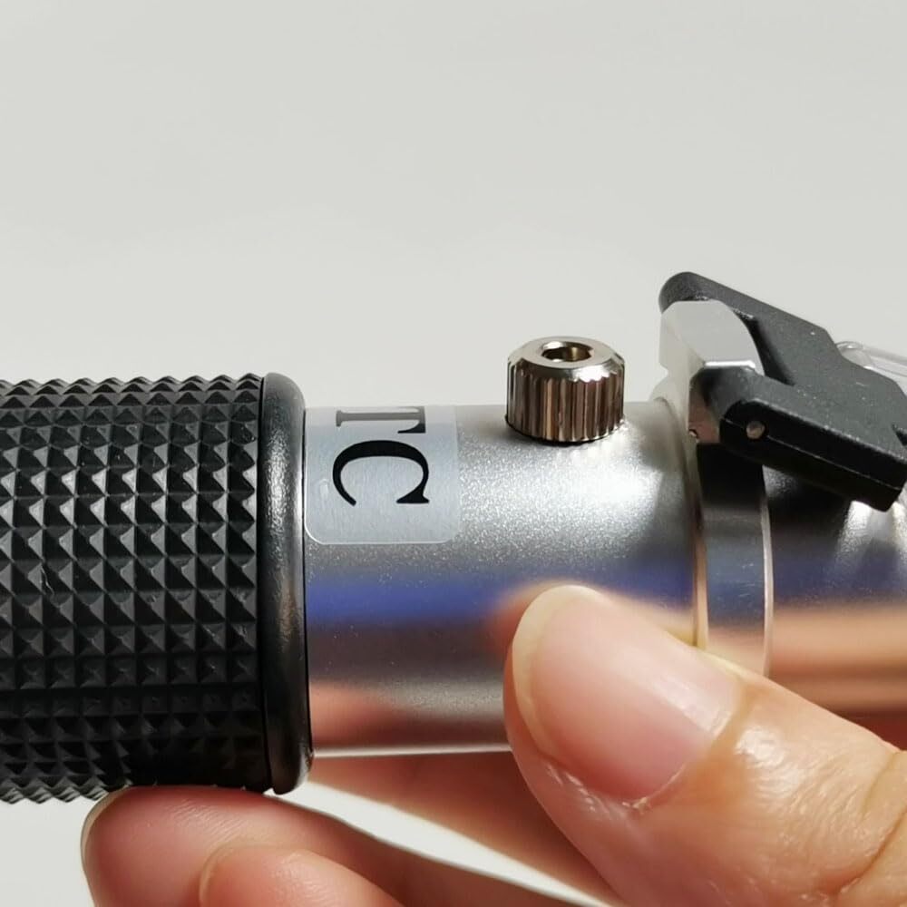 Brix Refractometer with ATC, Dual Scale - Specific Gravity & Brix ...