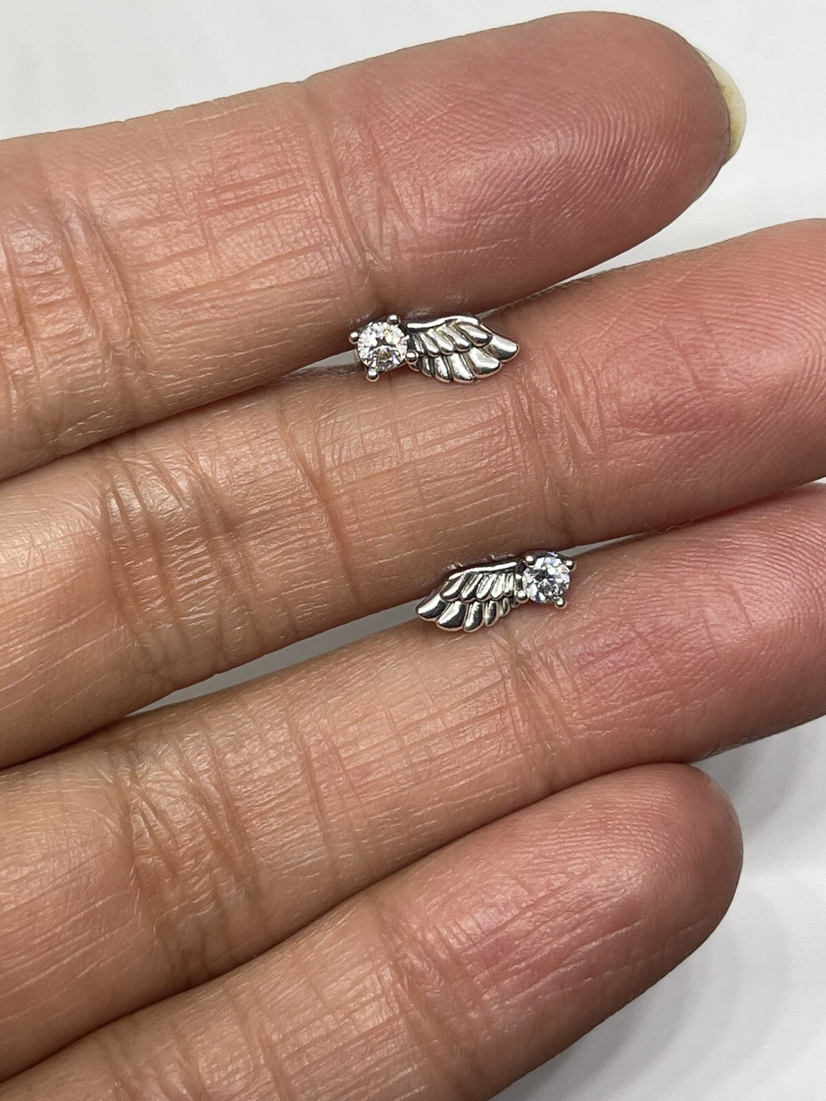 authentic pandora Angel Wings CZ Retired And Rare Ea… - Gem
