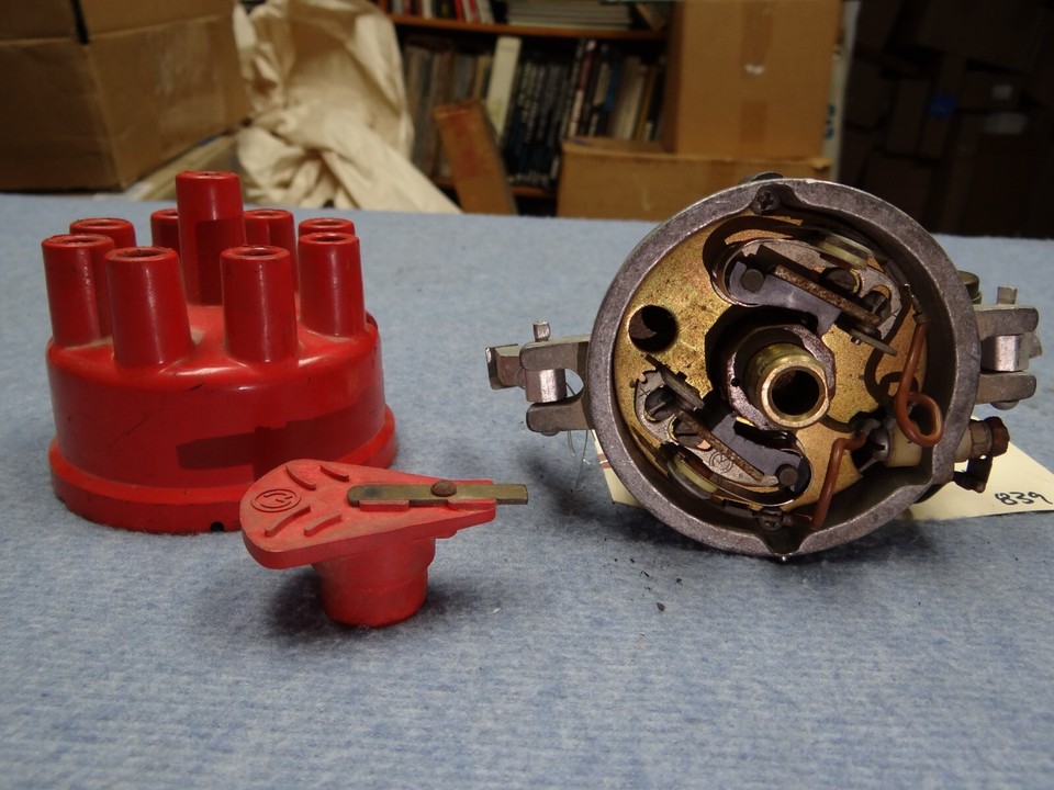 Mallory Distributor 2548201 for Small Block and Big Block Chevrolet V8 ...