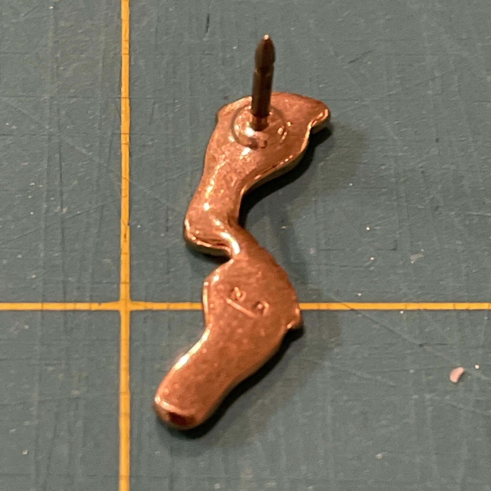 Gold Feet Steps Vintage Stamped NA Pin - Gem