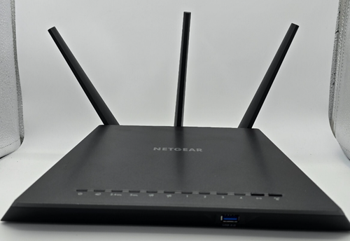 NETGEAR Nighthawk Smart Wi-Fi Router (R7000) - AC1900 Wireless Speed ...