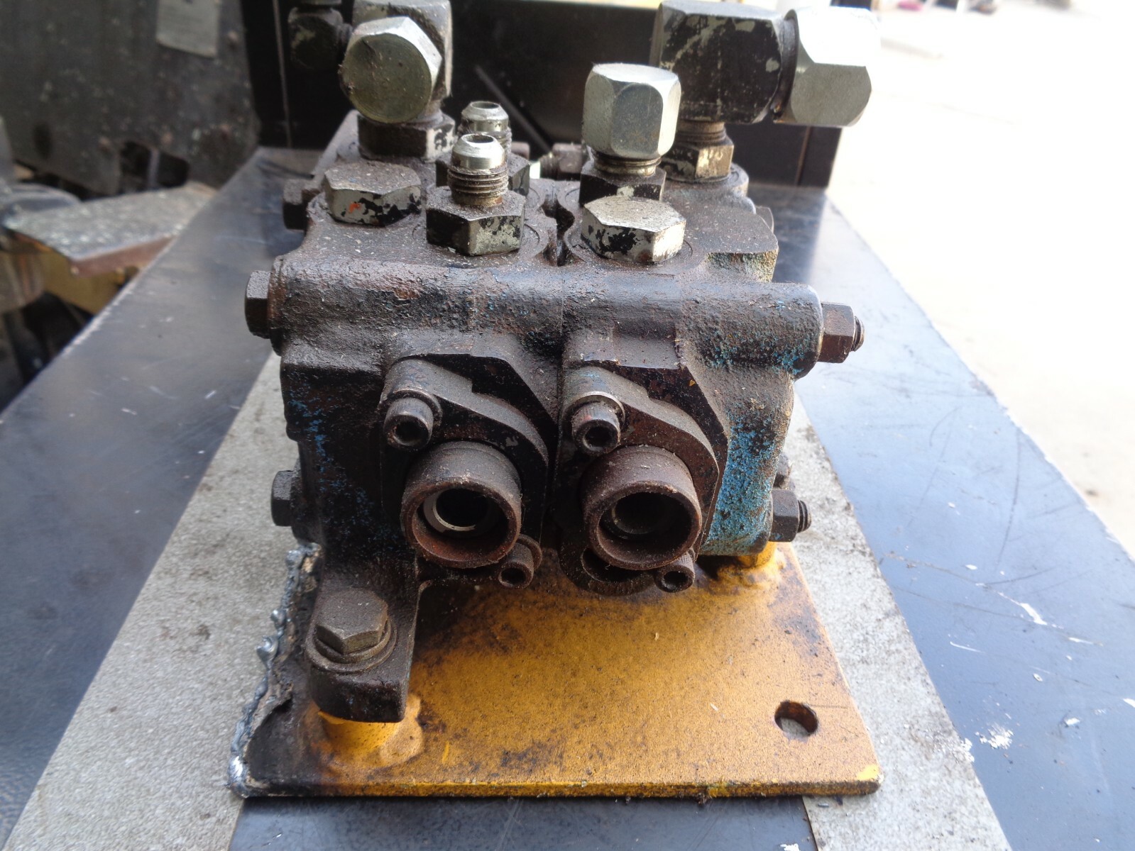 Vickers 2-Spool Hydraulic Control Valves | eBay