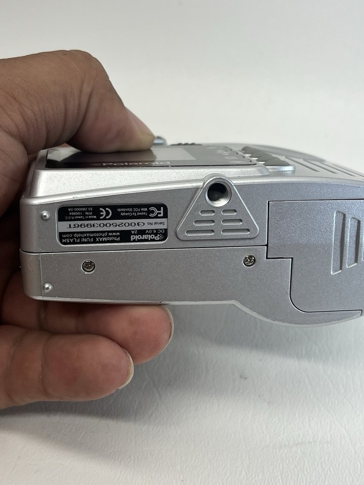 Polaroid PhotoMAX FUN Flash 640 0.4MP Digital Camera Silver Tested ...