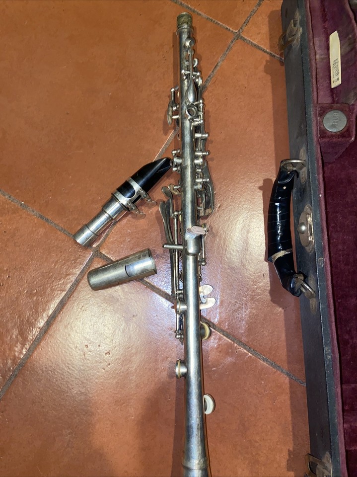 Harry Pedler~Hoosier Elkhart Indiana Silver Plated Metal Clarinet w ...