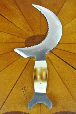 THE LAST WITCH HUNTER Movie Prop CREST SICKLE KNIFE Elijah Wood VIN ...