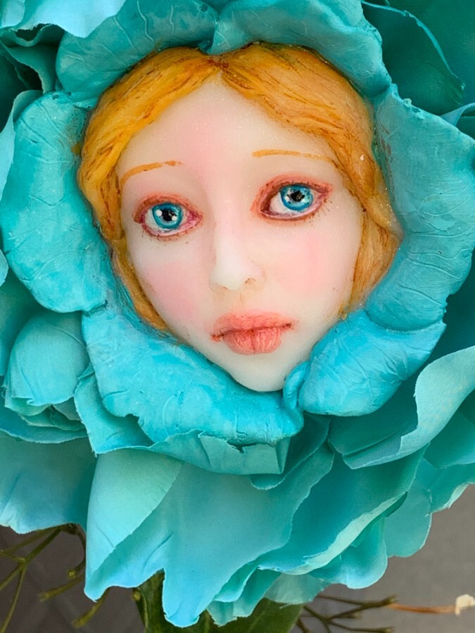 Flowers With Faces Alice In Wonderland