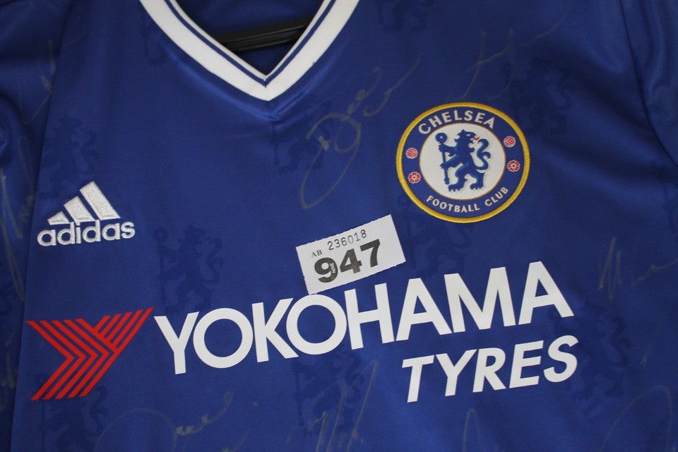 (947) CHELSEA FC SIGNED SHIRT ADIDAS YOKOHAMA TYRES SIZE UK LARGE 2016/ ...