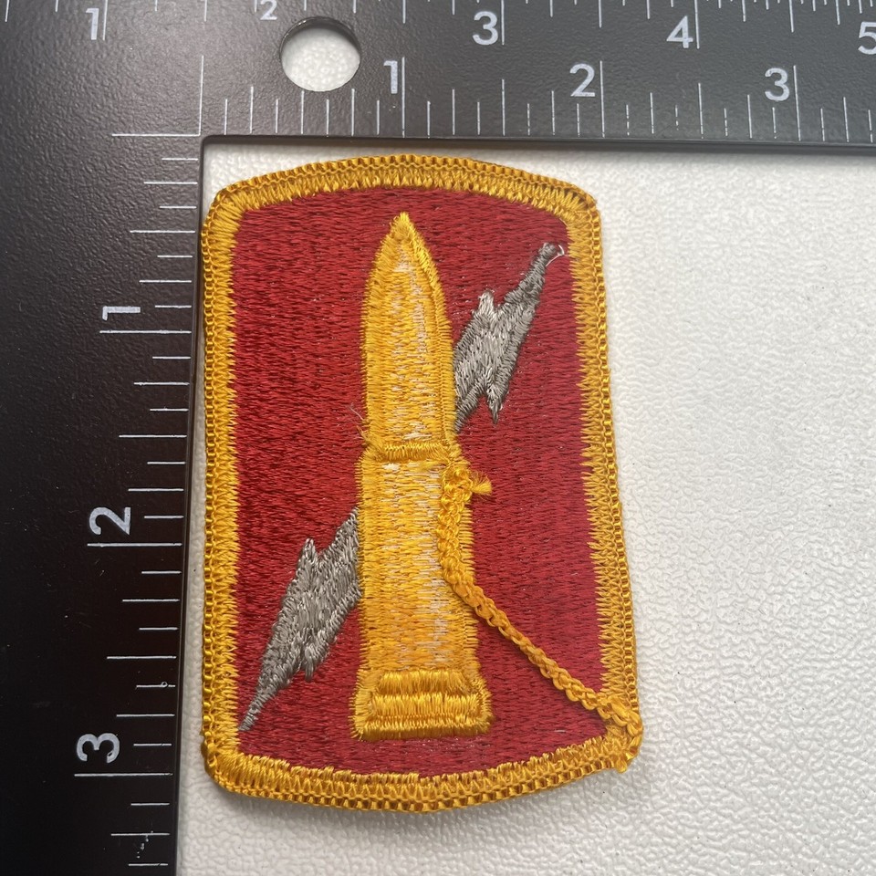Military United States Army 224th FIELD ARTILLERY BRIGADE Patch 00SP | eBay