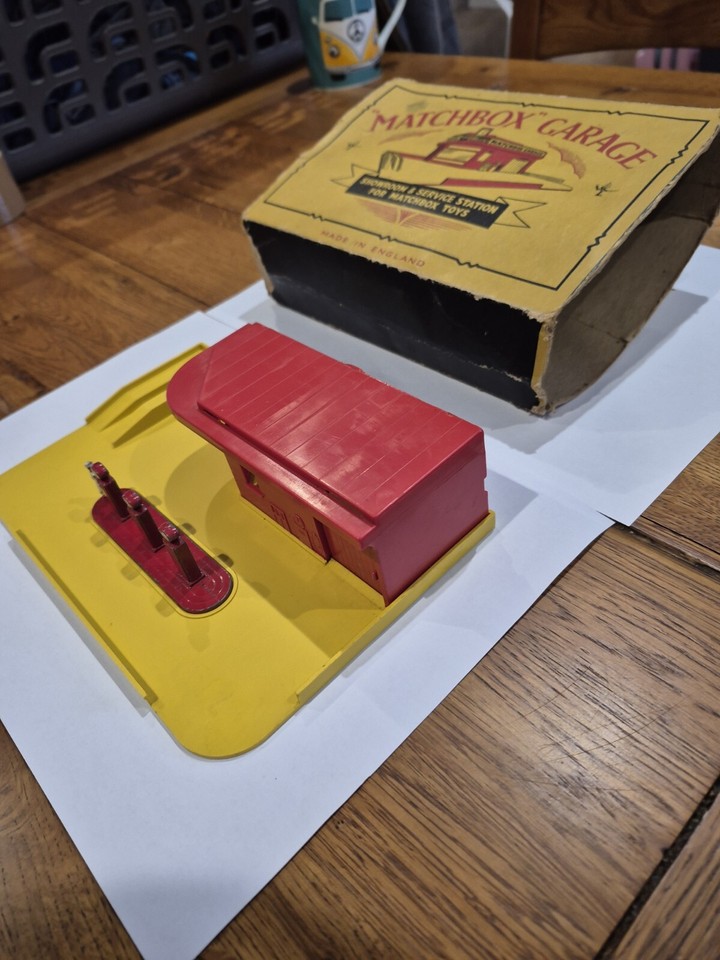 P13-MATCHBOX MG-1-A MATCHBOX ONE STORY GARAGE AND BOX | eBay