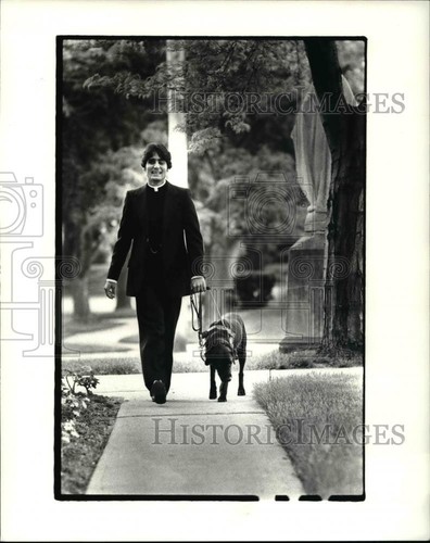 1983 Press Photo Rev Patrick S.J. Nicolino blind priest at St ...