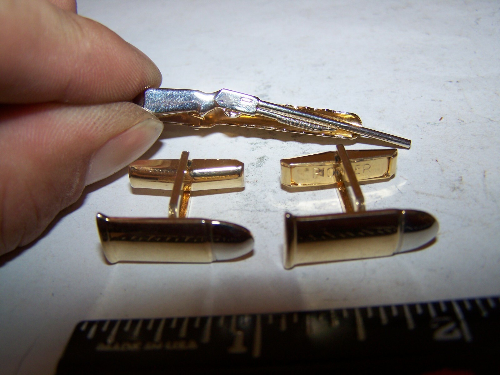 VINTAGE AMMO RIFLE CUFFLINKS TIE CLIP GOLD TONED - Gem