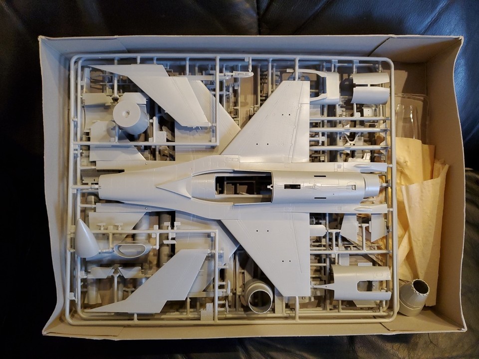 Italeri General Dynamics F-16B/D Viper 1/48th scale model kit. | eBay UK