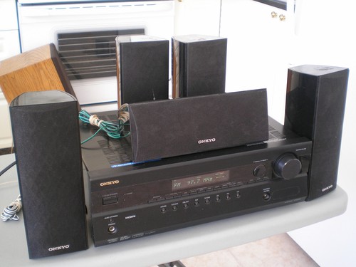 Onkyo HT-R370 AV 5.1 stereo receiver, bundle 5 speakers set, remote ...